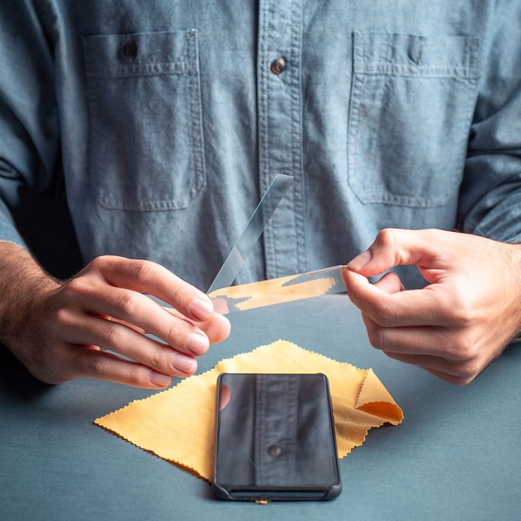 Oleophobic Coatings on Cellphone Screens - EAG Laboratories