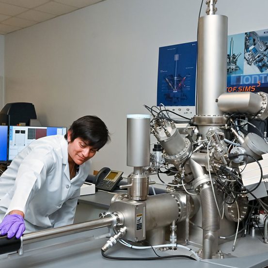 Oleophobic Coatings on Cellphone Screens - EAG Laboratories